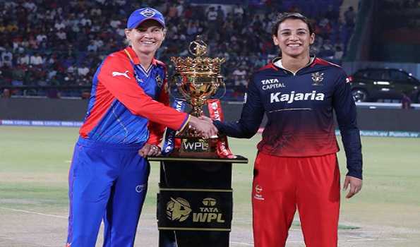 WPL finals begin with DC winning toss and choosing to bat