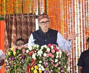 Maha: Eminent Islamic scholar Maulana Ghulam Mohammad Vastanvi passes away