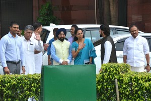 Maha: Eminent Islamic scholar Maulana Ghulam Mohammad Vastanvi passes away