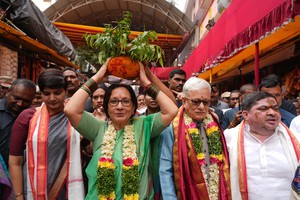 Jamelizsmth free porn i called the booker a day in advance